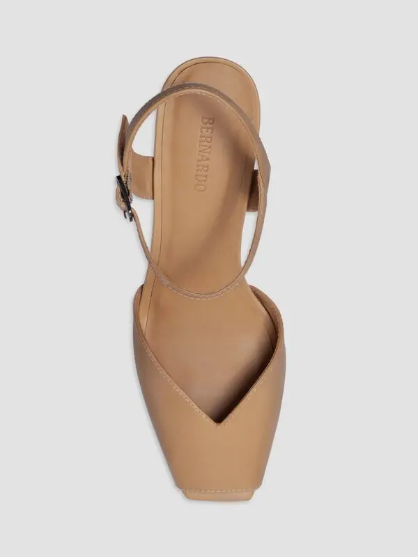 Bernardo Hartley Sandals - Dune