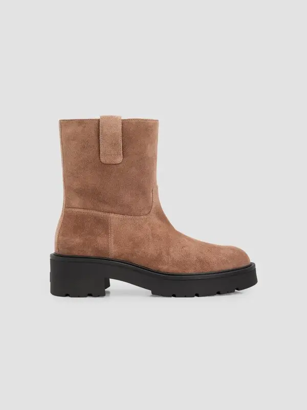 STUART WEITZMAN Ren Suede Lug Sole Booties