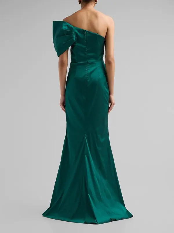 Rickie Freeman For Teri Jon One Shoulder Ruched Taffeta Gown