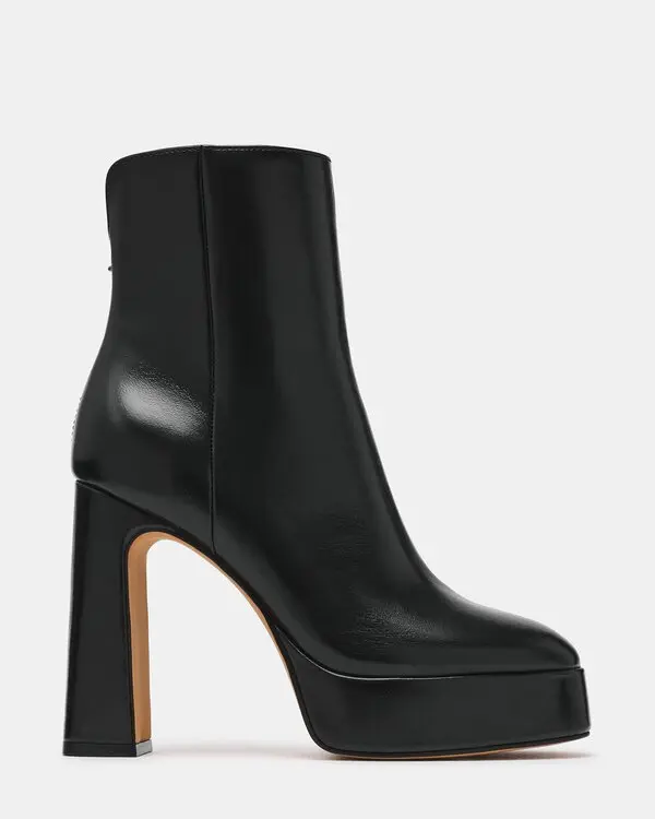 Steve Madden Lochlan Block Heel Booties