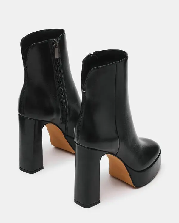 Steve Madden Lochlan Block Heel Booties
