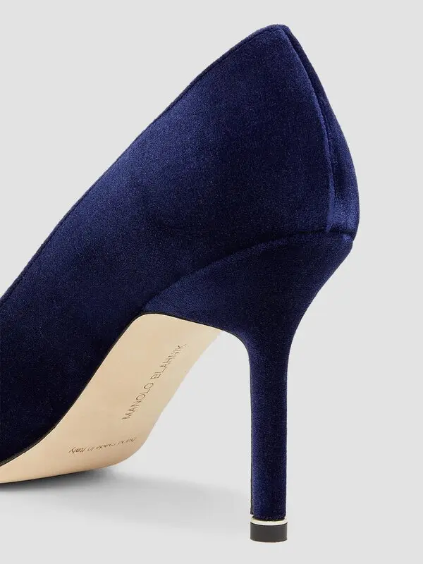Manolo Blahnik Hangisi Crystal-embellished Buckle Pumps - Navy