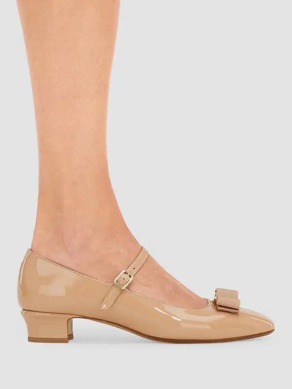 FERRAGAMO Vally Bow 30mm Patent Leather Mary Janes - Beige