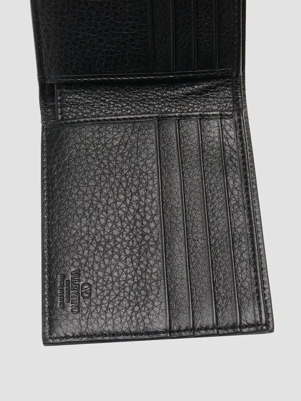 Valentino Garavani Rockstud Wallet In Grainy Calfskin
