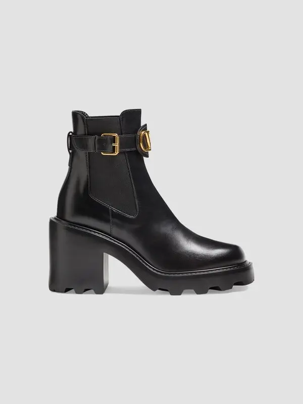Valentino Garavani Vlogo Signature Calfskin Beatle 90mm Boots - Black