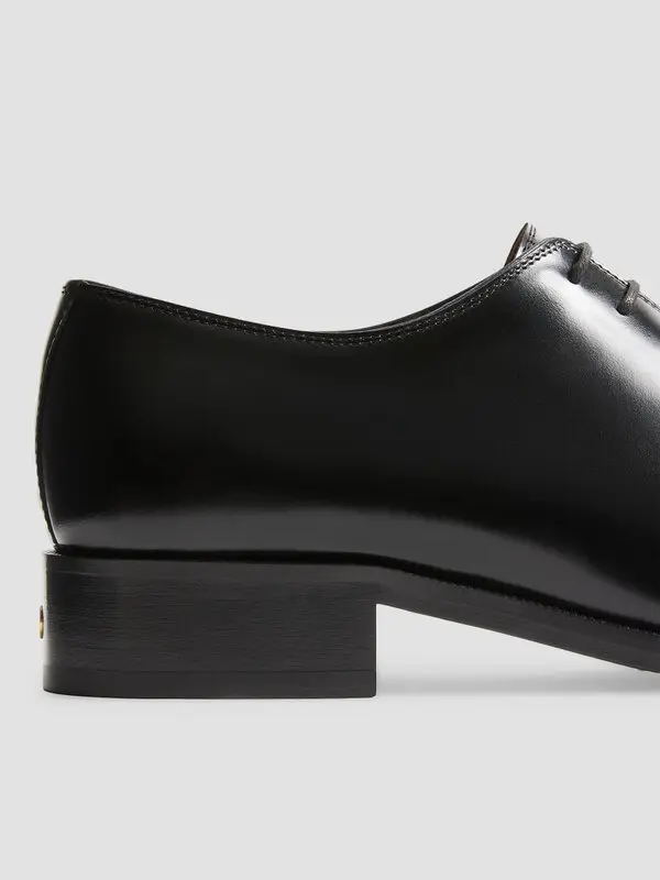 Valentino Garavani Pas Des Dieux Oxfords In Leather - Black