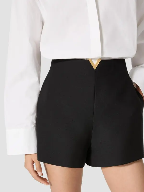 Valentino Garavani Crepe Couture Shorts - Black