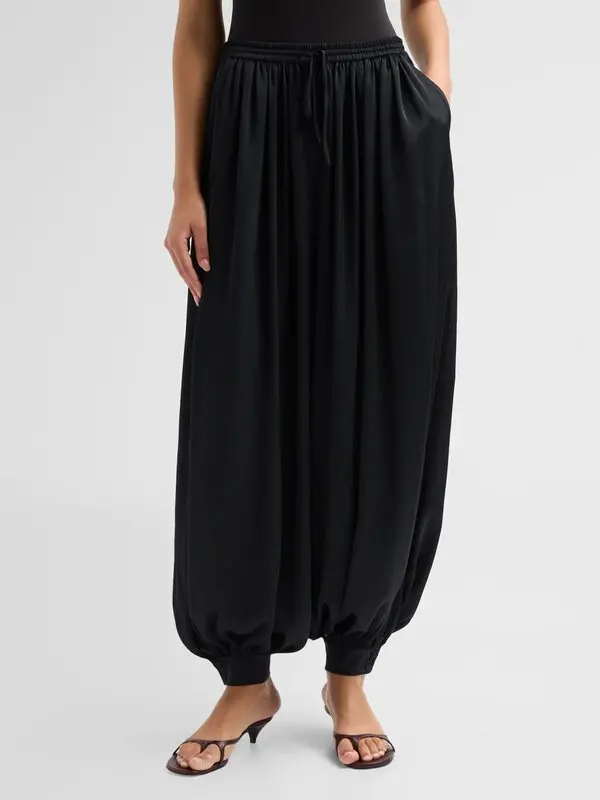 Cinq À Sept Esme Pleated Satin Balloon Pants - Black