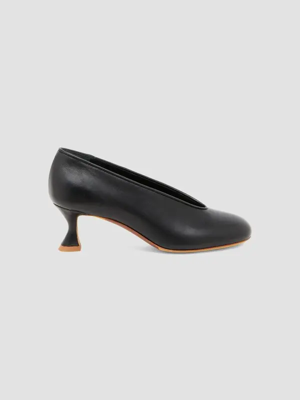 Moschino 55mm Duck-heel Leather Pumps