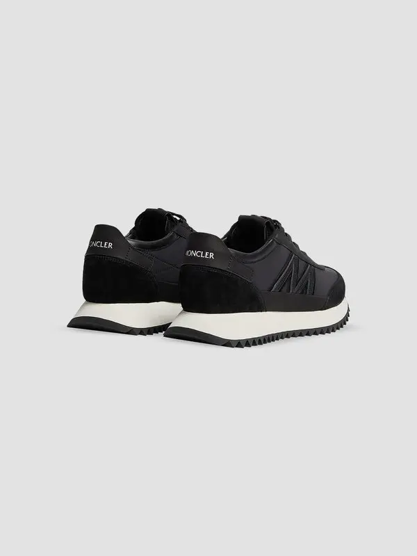 Moncler Sneakers In Suede And Nubuck - Black