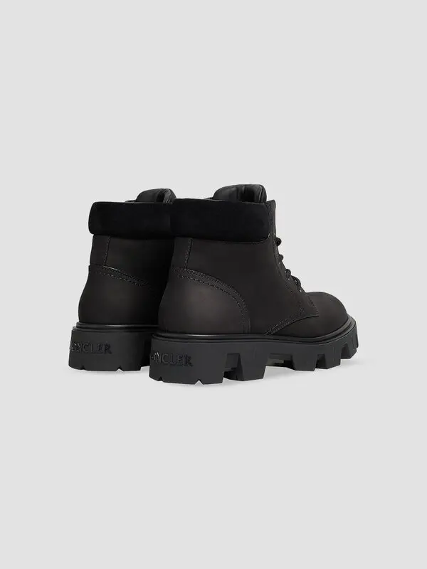 Moncler Peak City Boots In Nubuck & Suede - Black