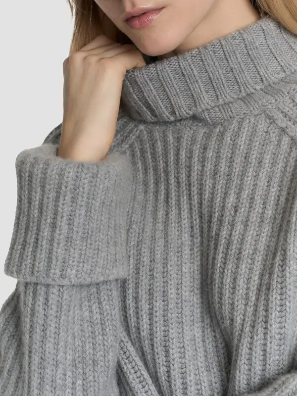 Malo Rib-knit Cashmere Raglan Turtleneck Sweater