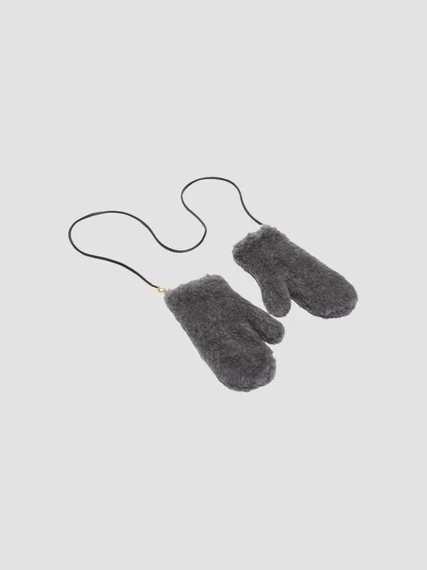 Max Mara Mittens In Wool And Alpaca Teddy Fabric