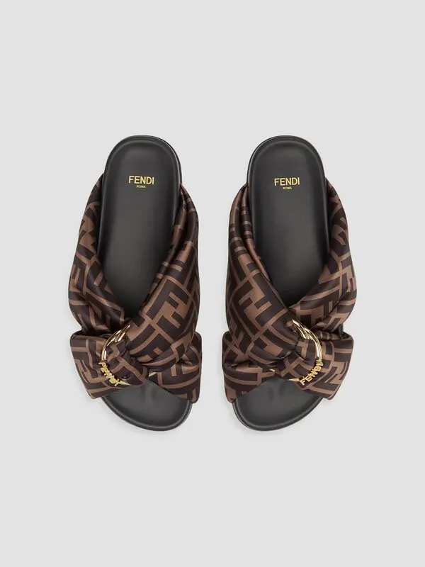 Fendi Feel Knot Leather Slide Sandals