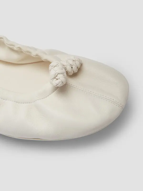 Bottega Veneta Fantasmina Leather Ballet Flats - Alabaster