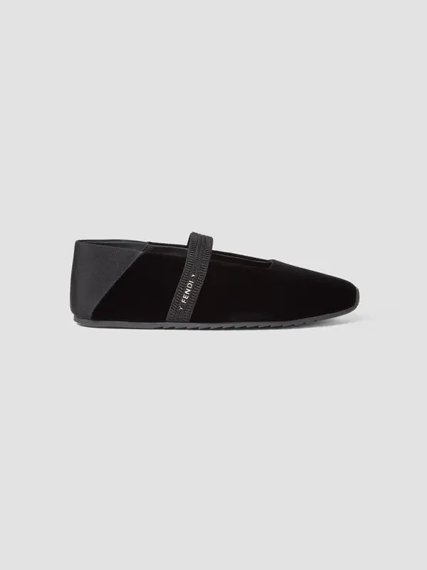 Fendi Academia Velvet Flats - Nero
