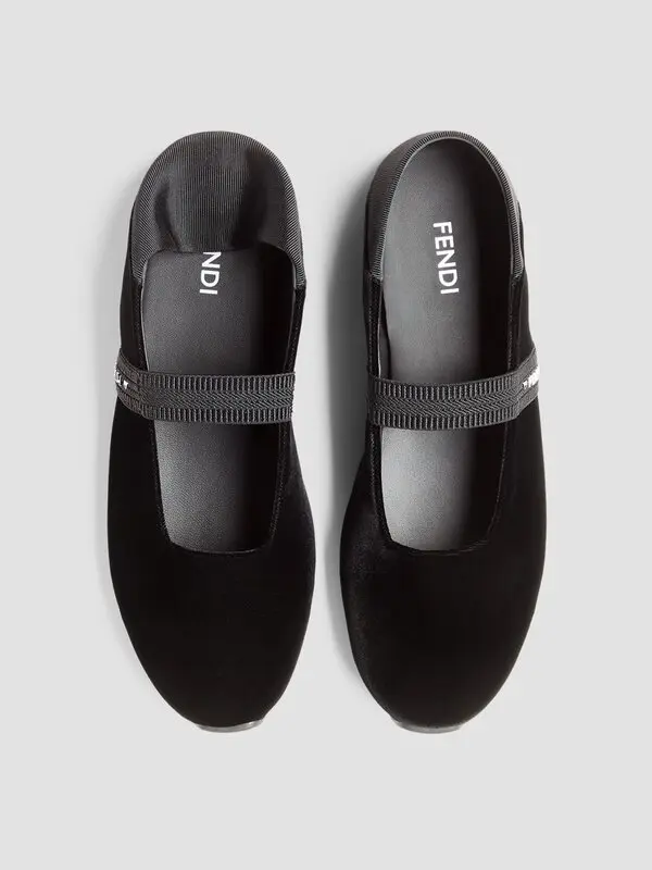 Fendi Academia Velvet Flats - Nero