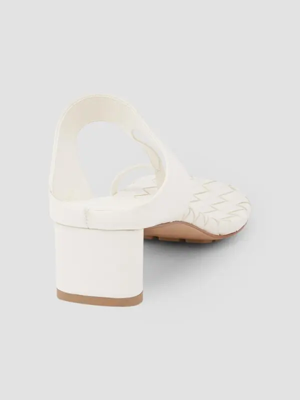 Bottega Veneta Livia 40mm Leather Sandals - Alabaster