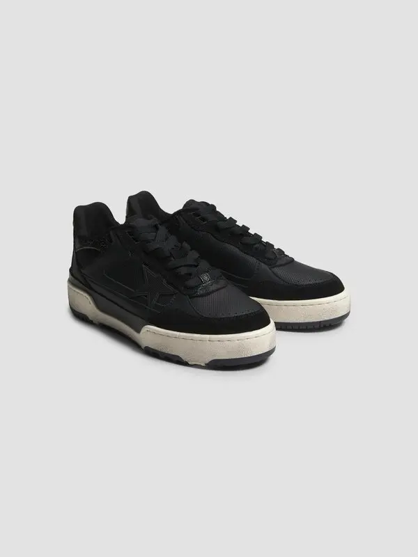 GOLDEN GOOSE Forty2 Leather Low-top Sneakers - Black