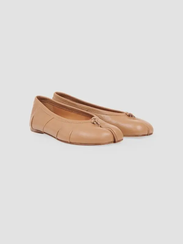 MAISON MARGIELA Tabi Leather Ballerina Flats - Tan