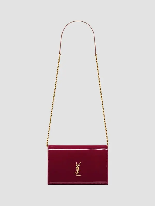 Saint Laurent Cassandre Envelope Chain Wallet In Patent Leather - Grenade