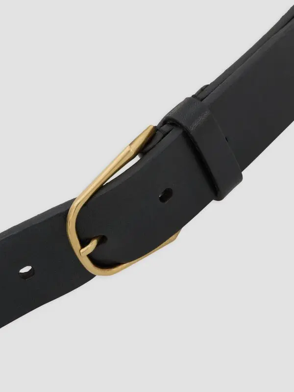 Saint Laurent Minimal Belt In Leather