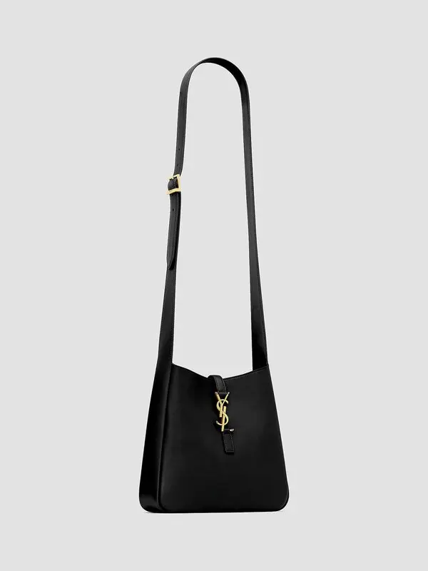 Saint Laurent Le 5 Ÿ 7 Supple Crossbody Bag In Grained Leather