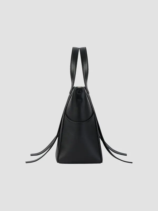 Givenchy The Snatch Medium Shoulder Bag In Grained Leather