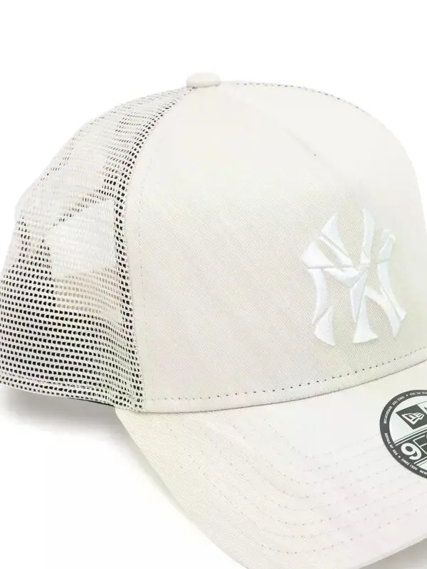 New Era 9forty New York Yankees Shattered Logo A-frame Trucker Cap