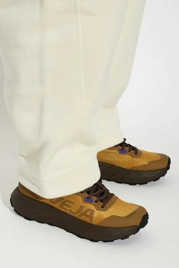 VEJA Harpie Trail Aeroshell Sneakers - Brown