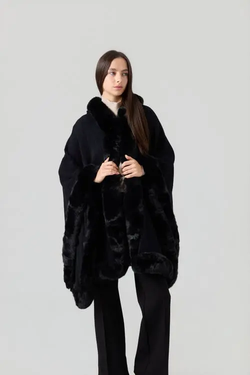 LE FAFO Hodded Faux Fur Long Cape