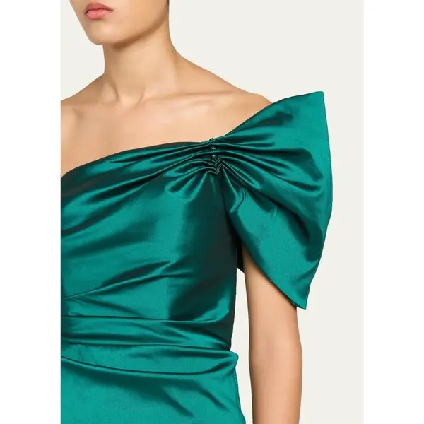 Rickie Freeman For Teri Jon One Shoulder Ruched Taffeta Gown