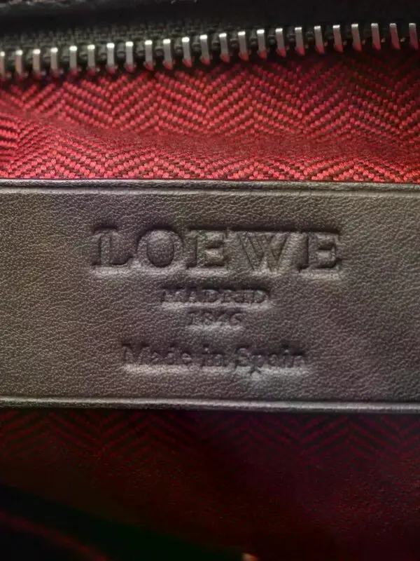 Loewe 2010-2026 Leather Anagram Crossbody Bag