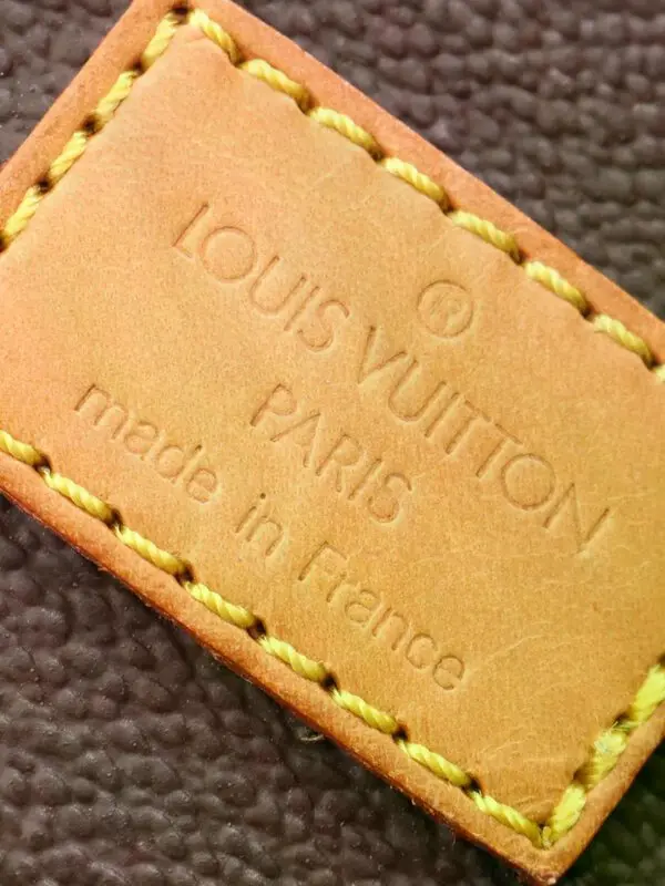 LOUIS VUITTON 1995 Monogram Saumur 30 Crossbody Bag