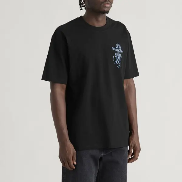 Edwin Ekoda Bath House Ts
