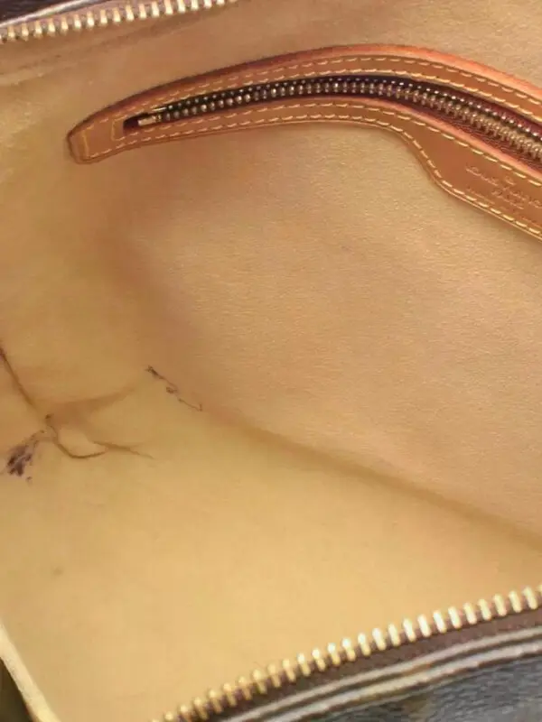 LOUIS VUITTON 2001 Monogram Looping Gm Shoulder Bag