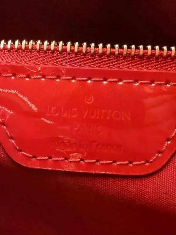 LOUIS VUITTON 2009 Monogram Vernis Wilshire Pm Handbag