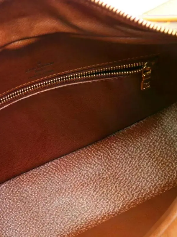 LOUIS VUITTON 2004 Monogram Boulogne 30 Shoulder Bag