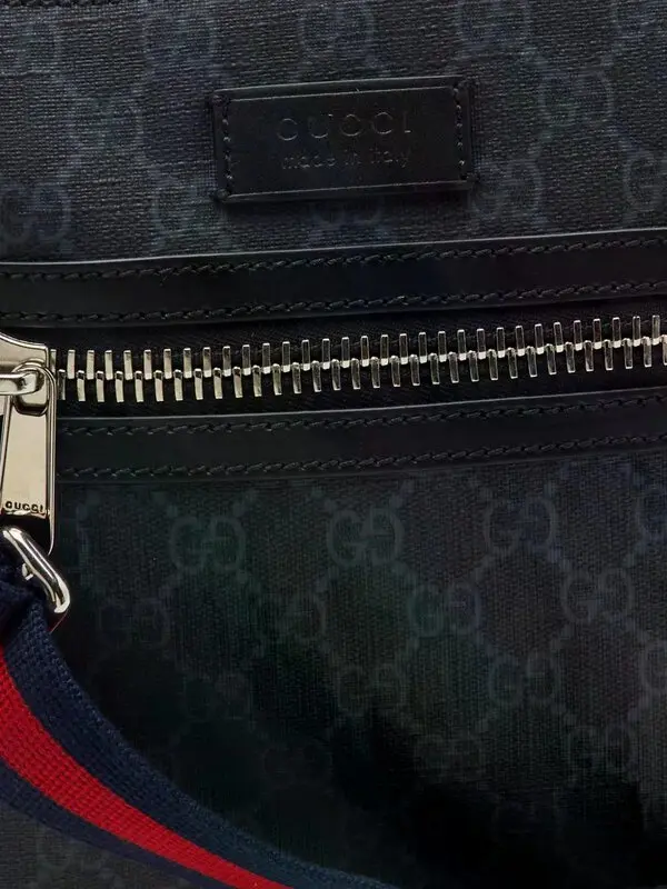 Gucci Small Gg Supreme Messenger Bag