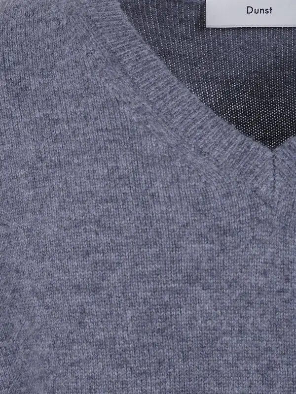 DUNST V-neck Jumper In Wool And Cashmere