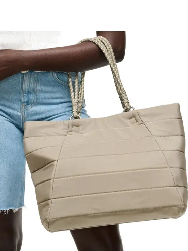 URBAN EXPRESSIONS Lyla Quilted Tote - Sage