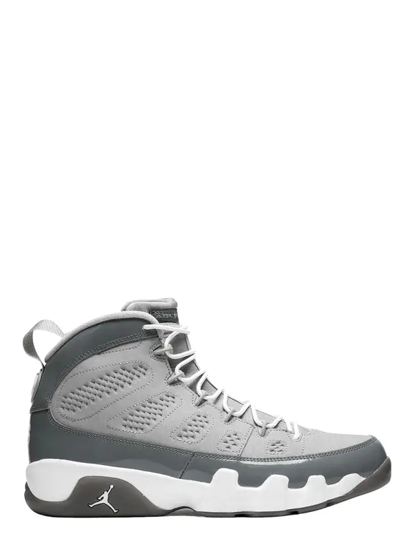 JORDAN Retro Sneakers - Grey