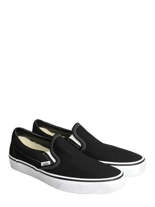 VANS Classic Slip-on Sneakers - Black