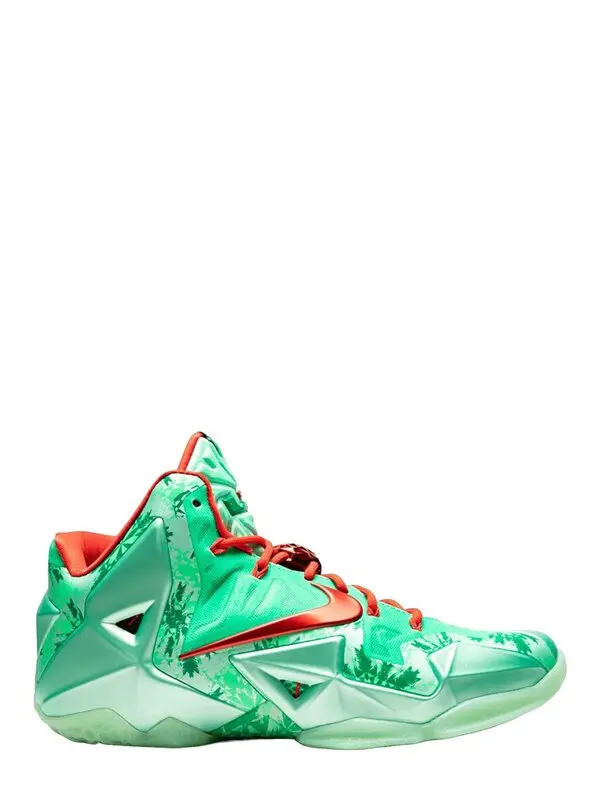 Nike Lebron Christmas Sneakers - Green