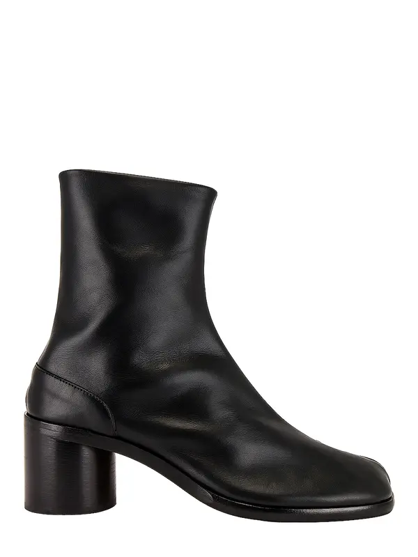 MAISON MARGIELA Tabi Ankle Boots - Black