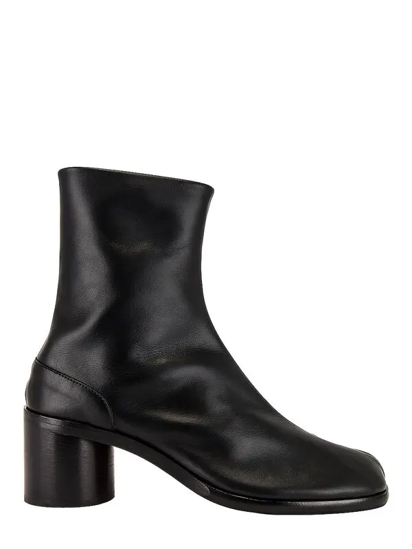 MAISON MARGIELA Tabi Ankle Boots - Black