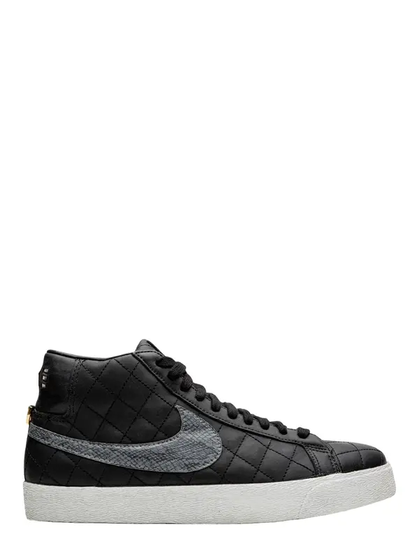 Nike X Supreme Sb Blazer Sneakers - Black