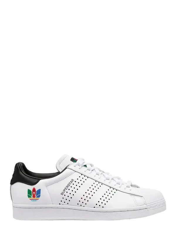 Adidas Superstar Low Top Sneakers - White