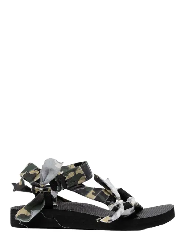 ARIZONA LOVE Trekky Camouflage-print Sandals - Green
