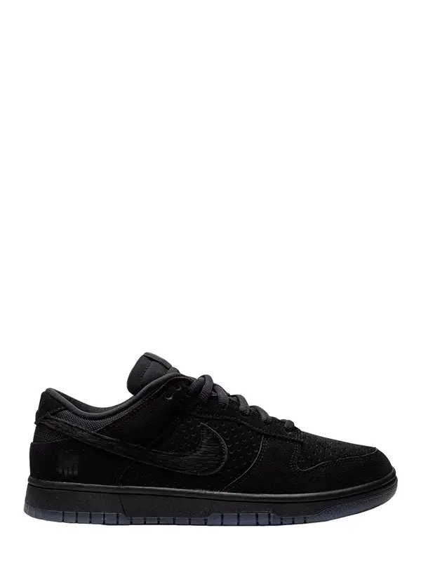 Nike X Undefeated Dunk Low Sp Sneakers - Black